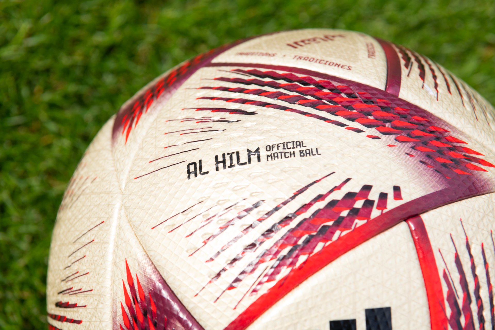 „Al Hilm“: Mit diesem Ball wird im WM-Finale gekickt
