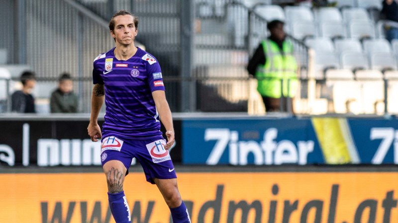 Die Austria und eine Kiste Bier für Sturm